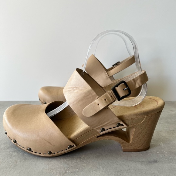 Dansko | Shoes | Dansko Thea Natural Leather Mary Jane Closed Toe ...